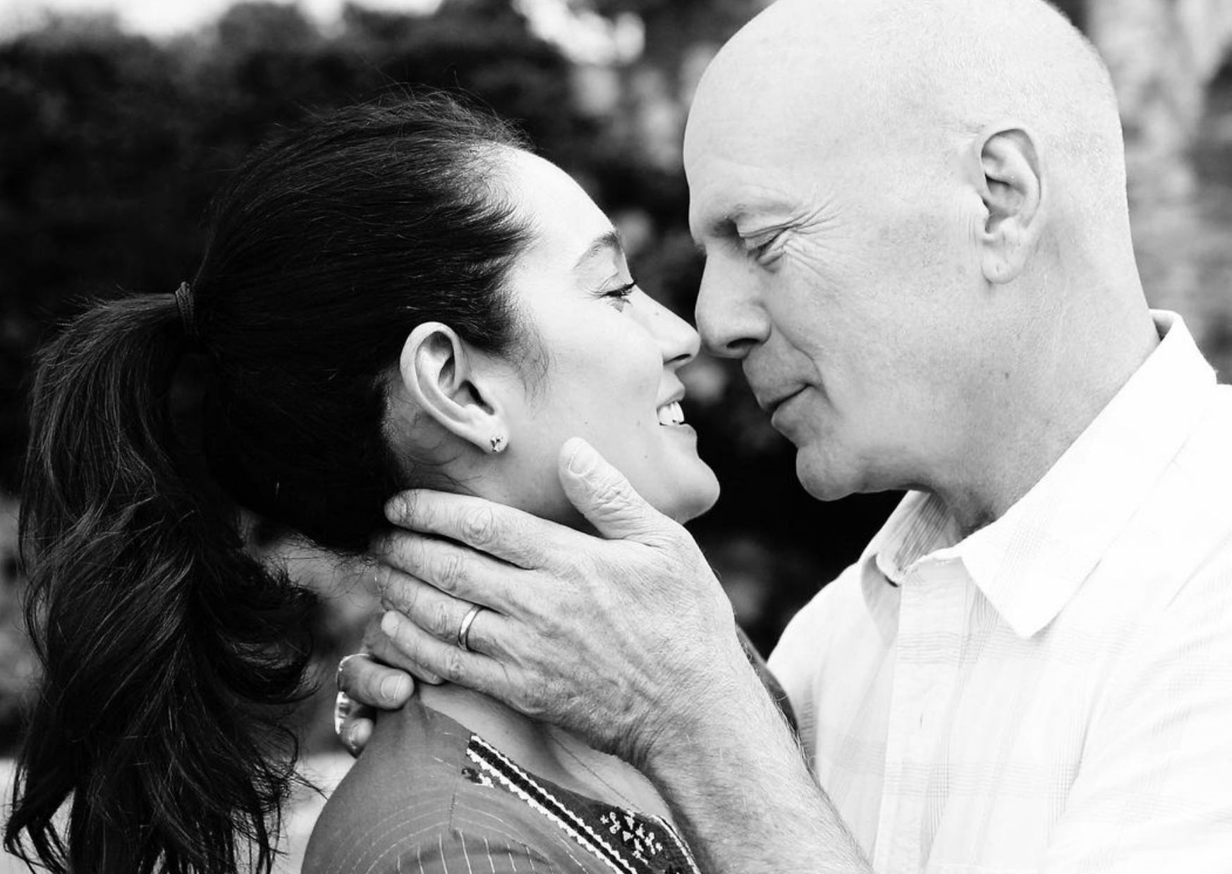Bruce Willis dan Istri Emma Heming Merayakan Ulang Tahun Pernikahan 12 ...