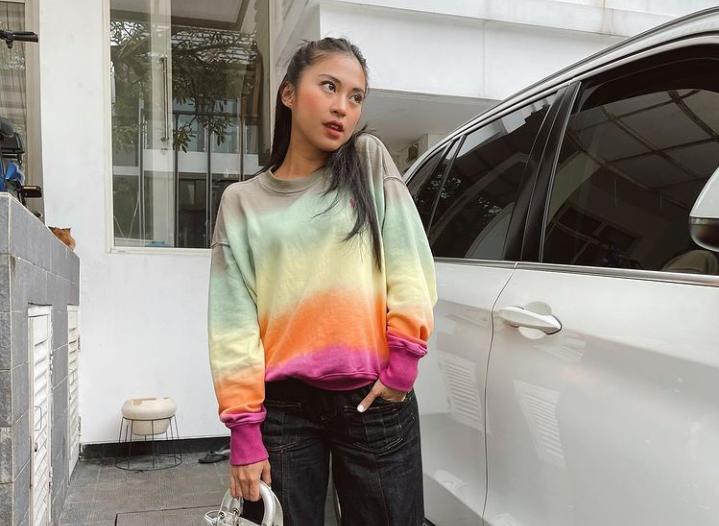 Selebgram Galang Donasi Bantu Penjaga Sekolah yang Tabungannya Dimakan ...